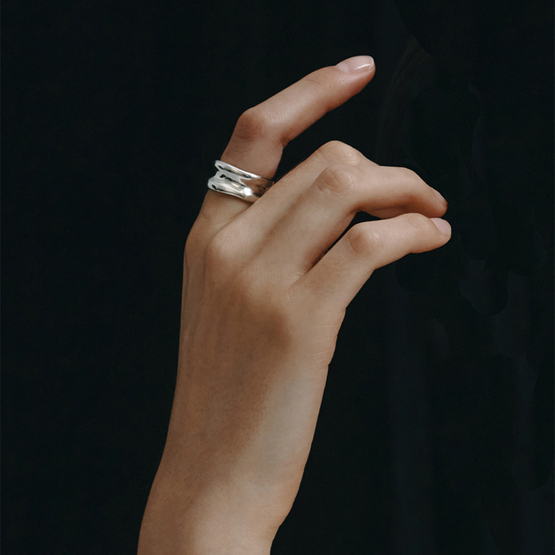 Big Wave Ring | 130,000원 | 아몬즈 주얼리