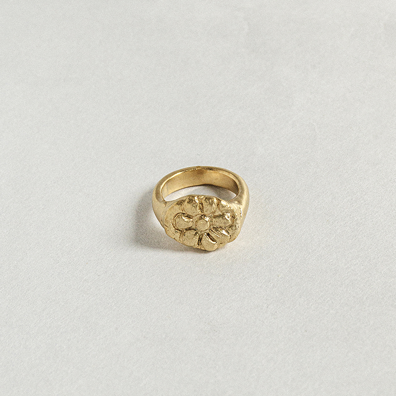 Lotus Ring | 260,000원 | 아몬즈 주얼리