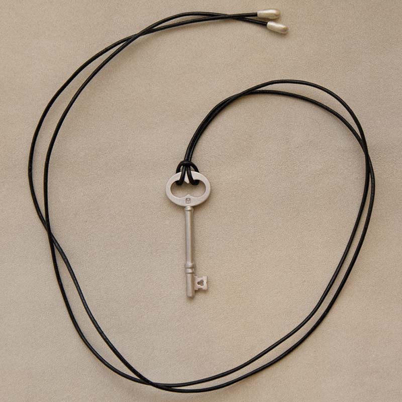 044 Key Pendant Leather Necklace [Silver] | 128,000원 | 아몬즈 주얼리