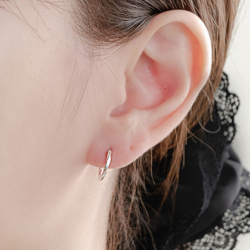 [신상백서] Wavy Slim Basic Ring | 28,500원 | 아몬즈 주얼리