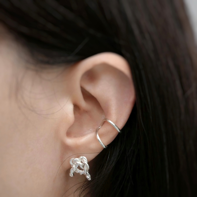 knot earring | 69,000원 | 아몬즈 주얼리