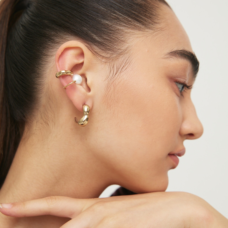 Gold curve ear-cuff (2set) | 79,000원 | 아몬즈 주얼리