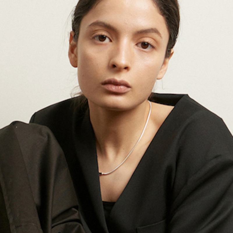 HOOK NECKLACE | 184,000원 | 아몬즈 주얼리