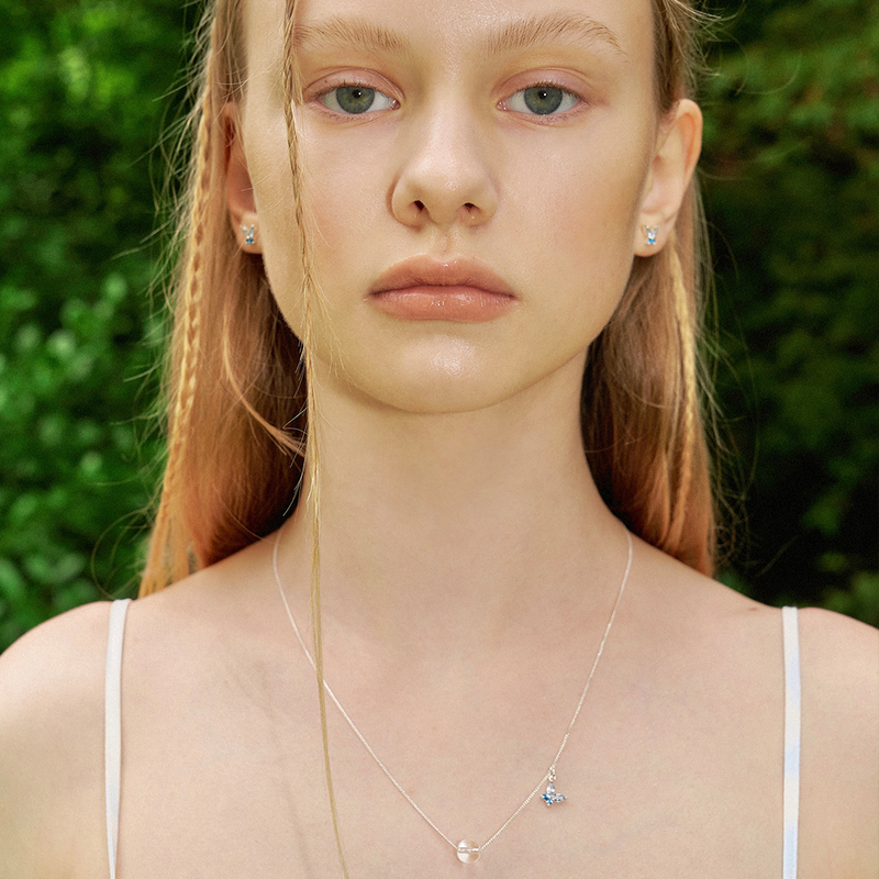 Cubic Butterfly Bubble Necklace (4color) 925실버 나비 | 92,000원 | 아몬즈 주얼리