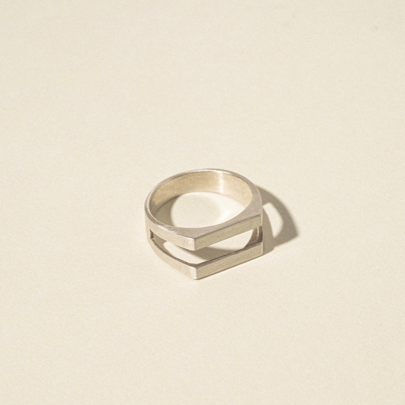 Two-line square sliver ring | 77,800원 | 아몬즈 주얼리