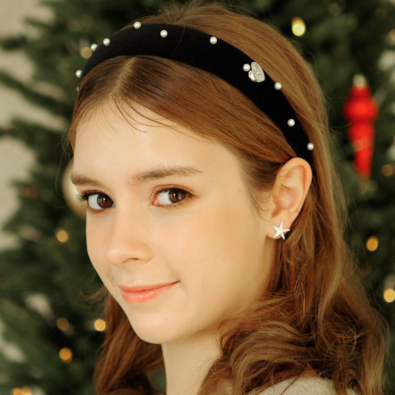 Velvet Pearl Hairband 45 000 Velvet Pearl Hairband 45 000